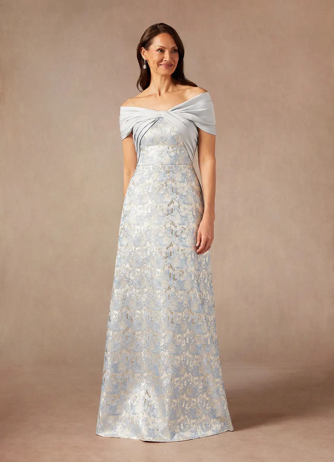 Most Flattering Mother of the Bride Dresses for Older Women | Expert ...